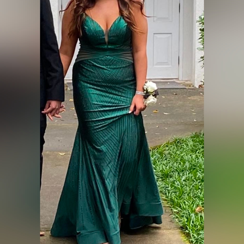 Elegant Emerald Green Evening Gown/Prom Dress/Pageant… - Gem